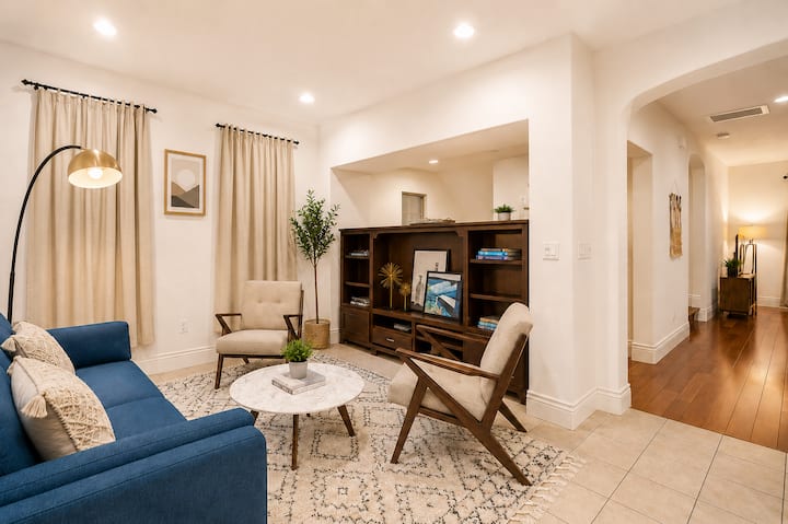 Modern Spacious 4br | Easy Silicon Valley Access - San Jose, CA