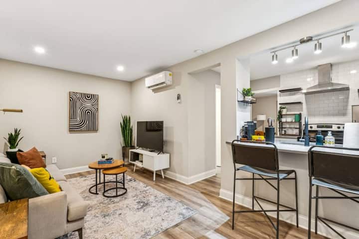 Comfy Noda Retreat With Gym, Dog Park, & Firepit! - University City Boulevard – Charlotte
