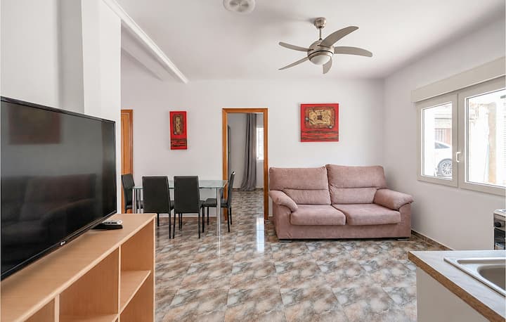 Lovely Apartment In Los Alcázares With Wifi - Cartagena
