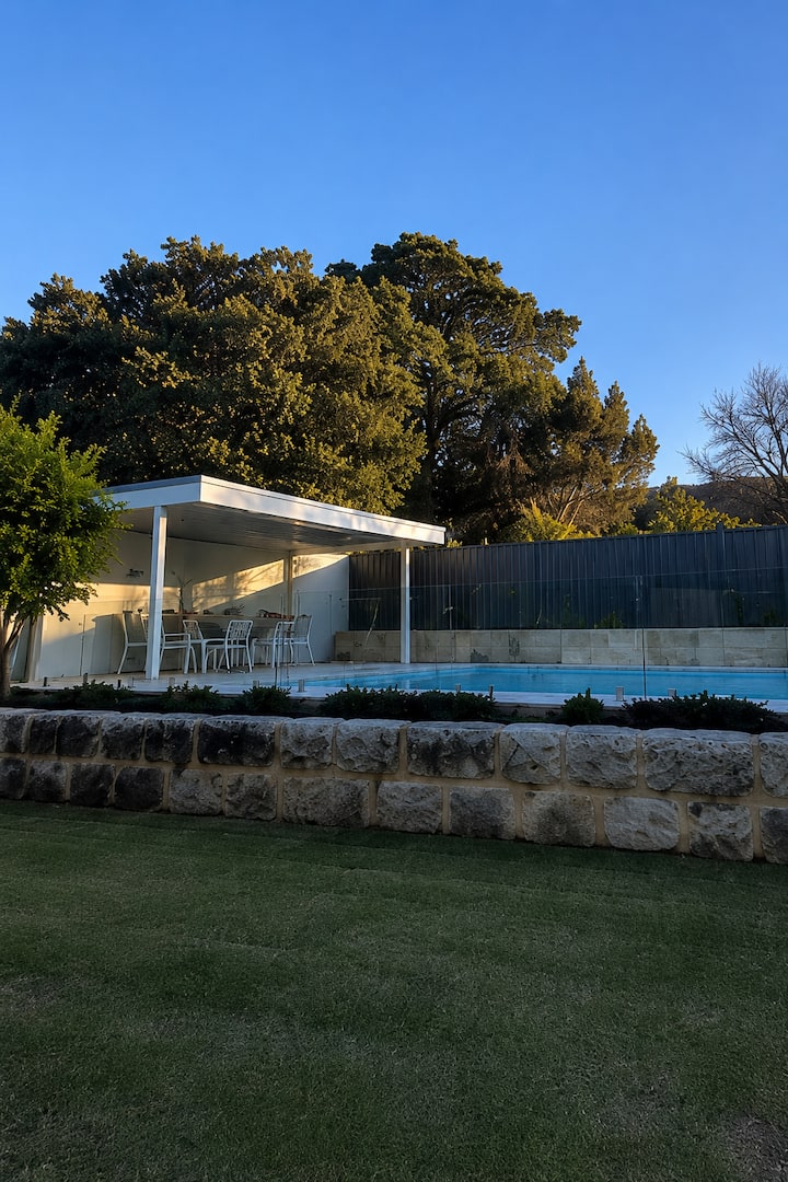 Modern 2br Guesthouse - Perth