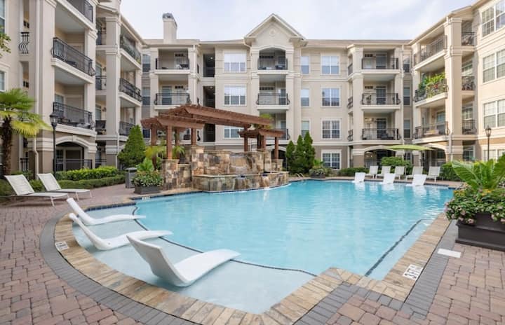 Luxury Top-floor 1br Near Downtown - Dunwoody, GA