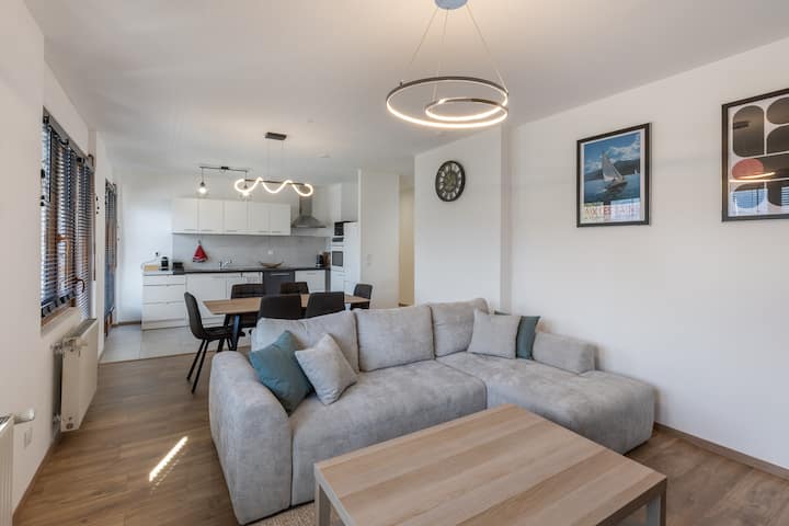 Cœur D'aix : Appartement T3 De 77m² - Aix-les-Bains