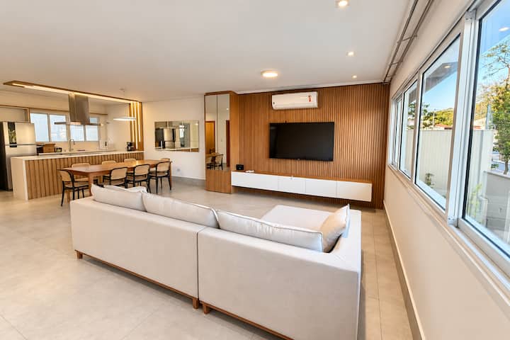 Casa Alto Padrão C/ Piscina E 3 Suítes + 5 Vagas - São Paulo