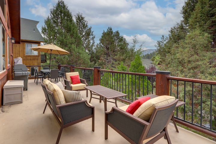 7 Min To Slopes! 3bd 2.5ba 5 Beds + Sofa Bed Cabin - Big Bear Lake, CA
