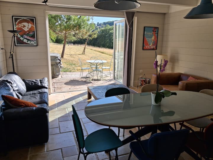 Chalet En Pleine Nature Proche Centre-ville - Tournus