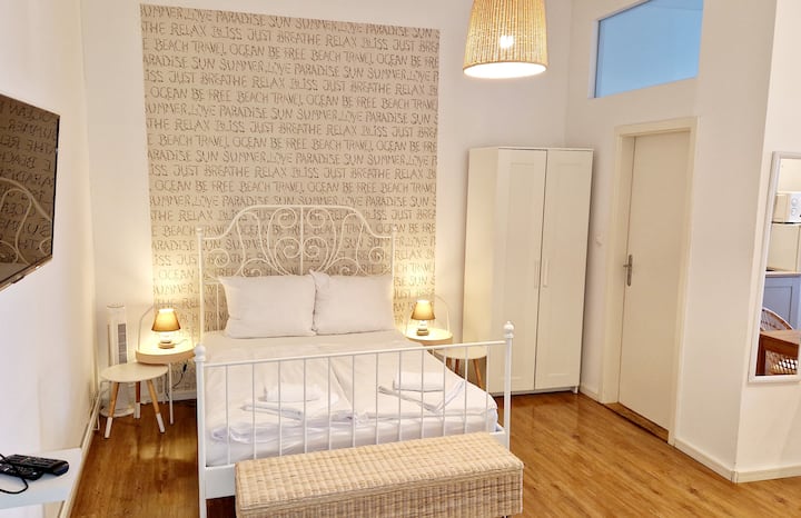 Helles Studio-apartment Perfekt Für Berlin-trip - Berlín