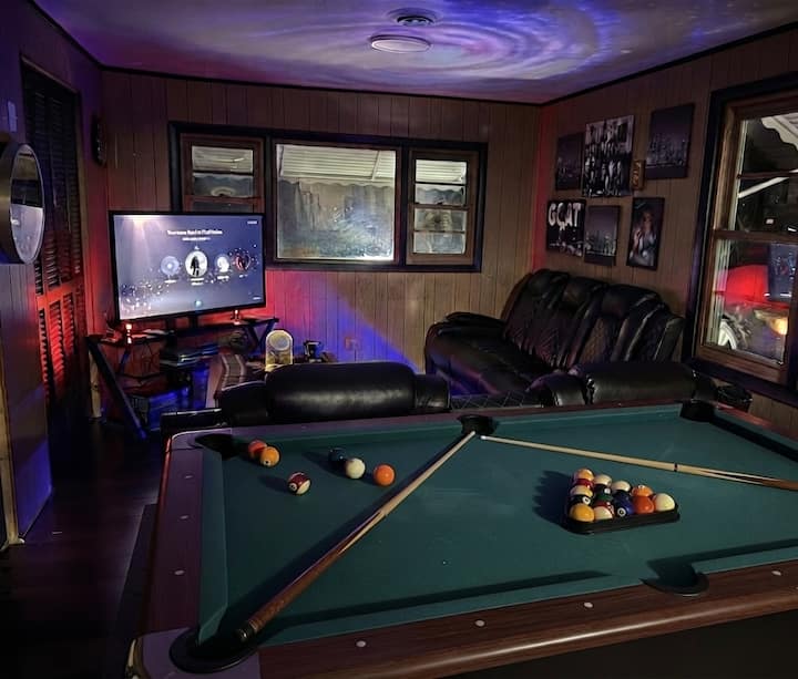 Cozy 2-room Suite On Harlem | Next To Sg Stadium - Bedford, PA