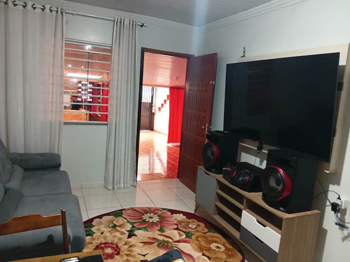 Casa Com 3 Quarto Confortável Para Vc Passa Noite - Cascavel