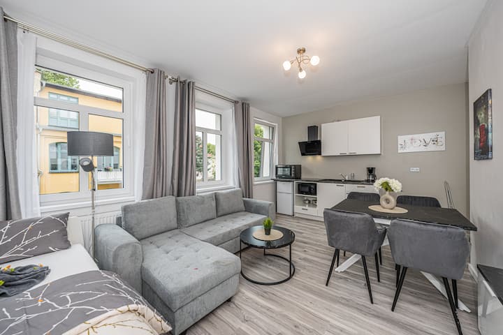 Ar 3-zimmer-studio Mit Balkon - Halle (Saale)