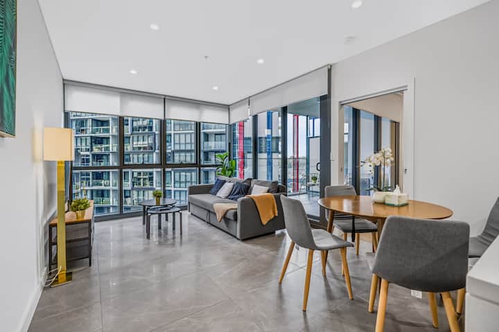 1br | Pool & Gym | 1 Min To Macquarie Centre - Gordon