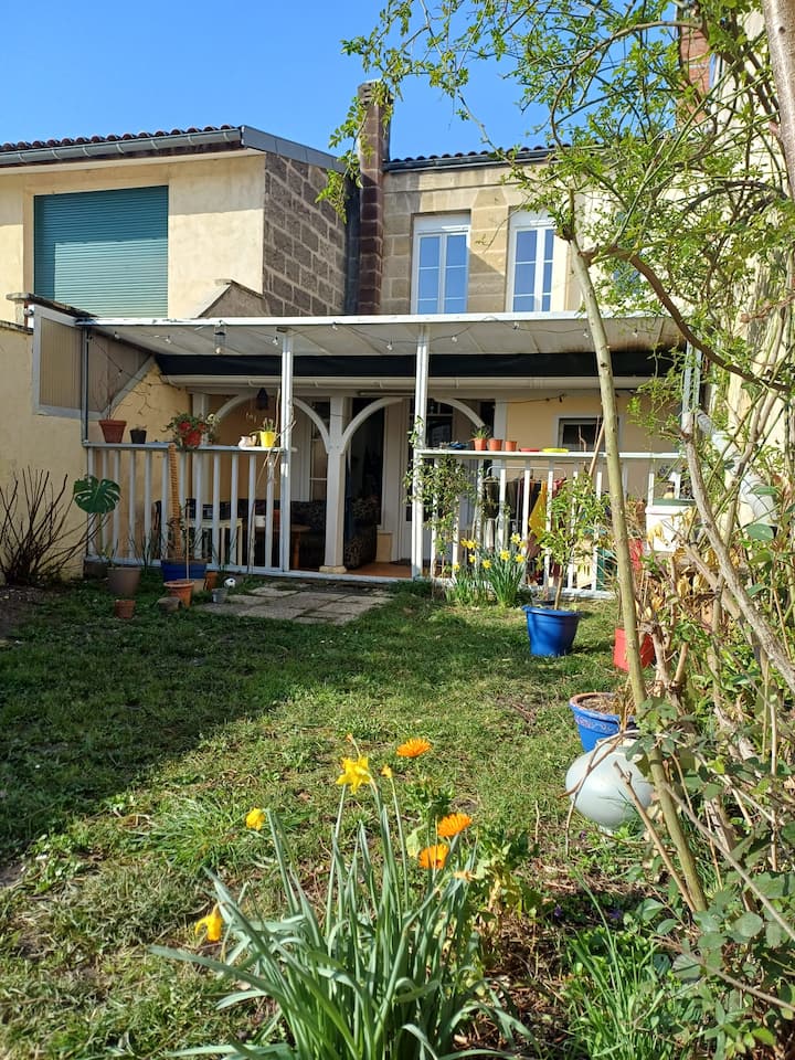 Traditional House With Garden In The City Center - Carbon-Blanc
