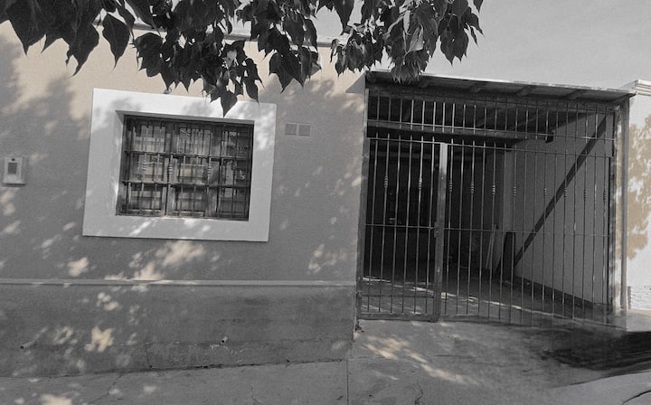 Departamento Céntrico En Rivadavia, Con Cochera. - Rivadavia
