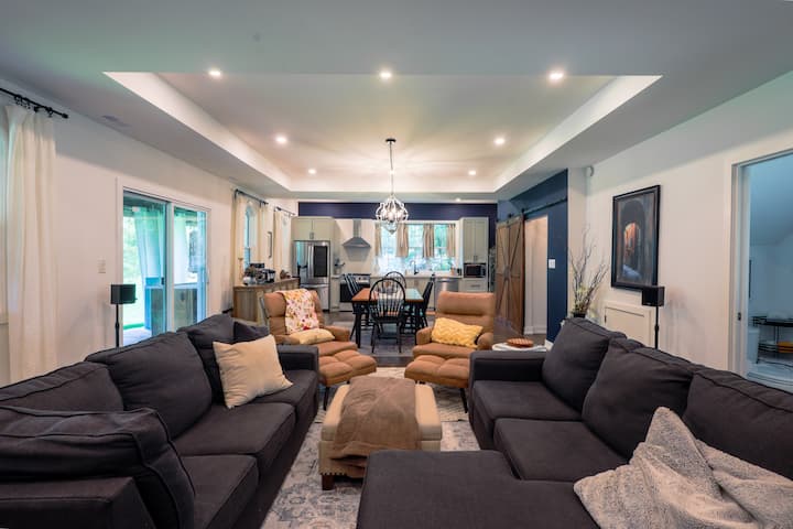 4 Bed, 2 Bedroom Elegant Two Story Home Near Beach - 巴里