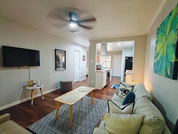 Our Aggie Pad - College Station, TX