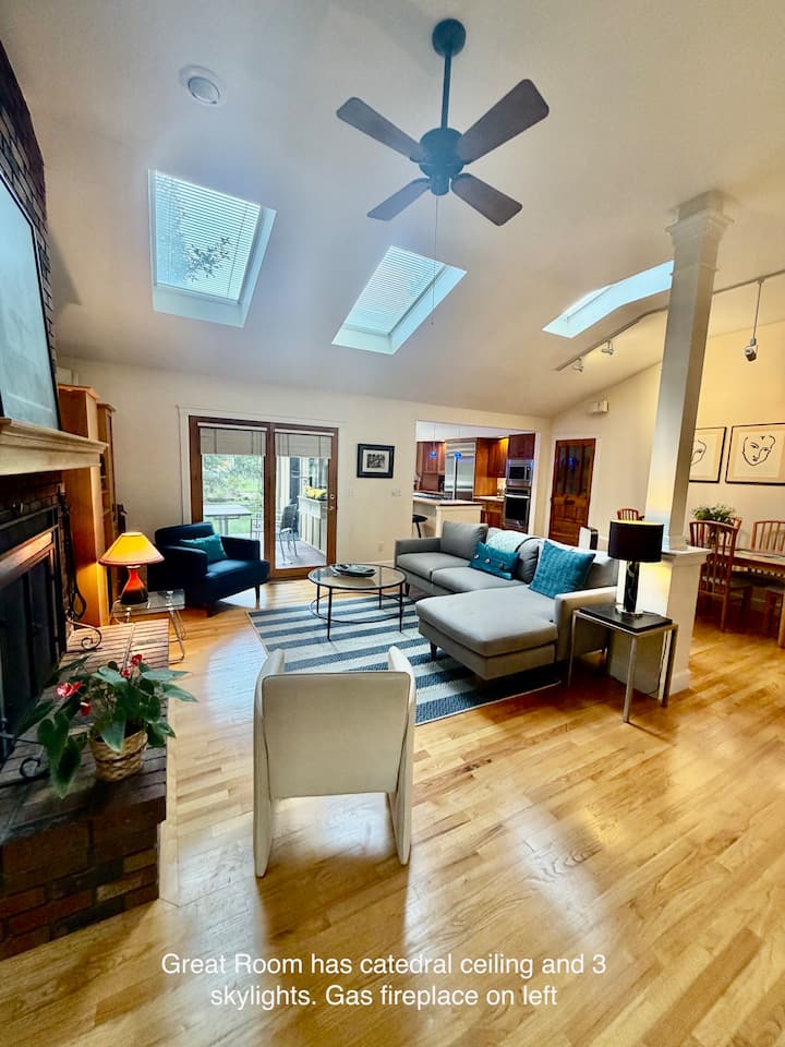 Sunny Quiet 2br 2b With Park & Garden Views - Boulder, CO