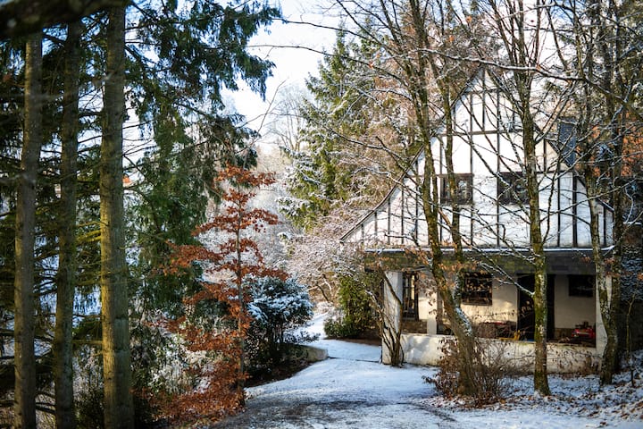 Charmant Huis, Prachtig Uitzicht, 8 Personen - Gedinne