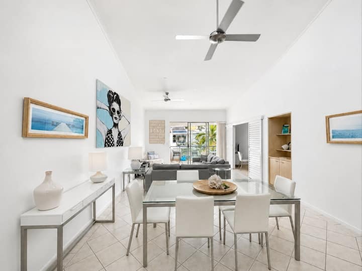 Poolside Daydreams - Sunshine Coast