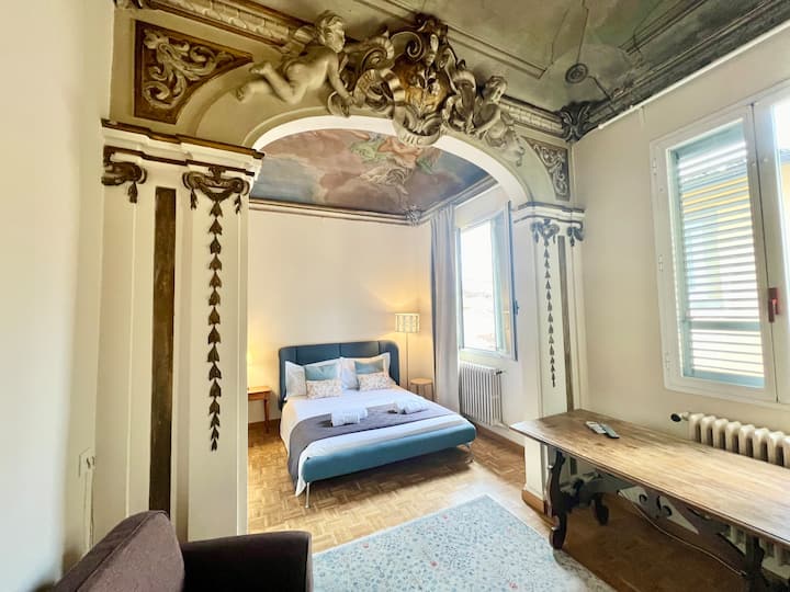 Affrescato Nel Centro Storico Vicino A Santa Croce - Florence