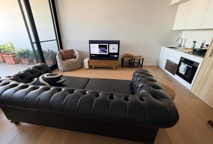 Super Clean Gordon Unit Close To City By Train. - Gordon