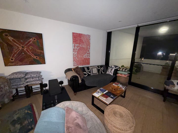 Super Clean Gordon Unit Close To City By Train. - Hornsby