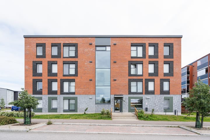 Homelike 2-bedroom Apartment With Parking - Kirkkonummi