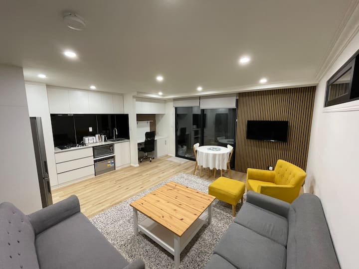 Brand New Private Granny Flat - Perth