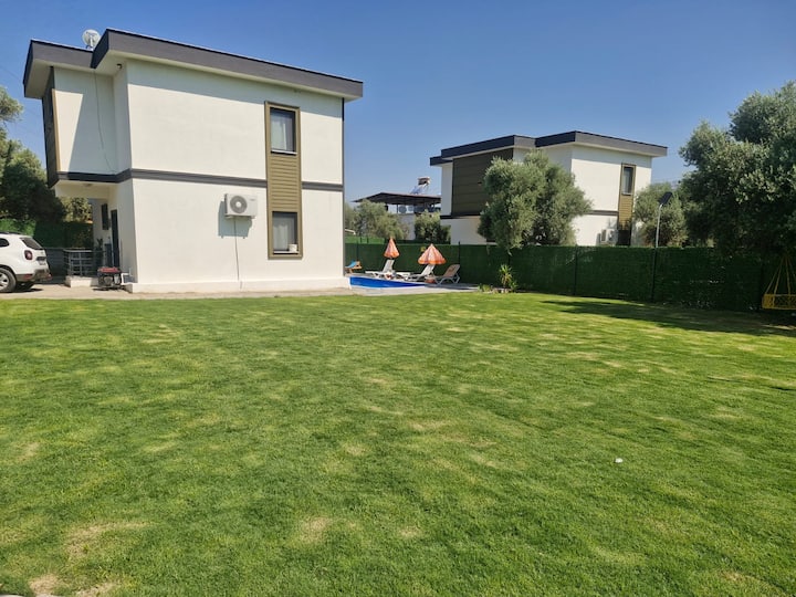 Bafa Villa Tykhe - Zeytinler İçInde, Havuzlu Villa - Akbük