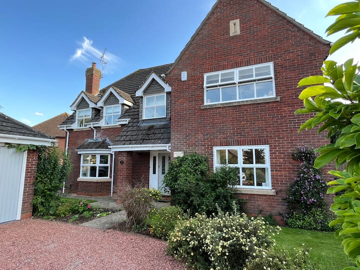 Countryside Getaway, Cotswolds Fringe  Sleeps 10 - Warwick