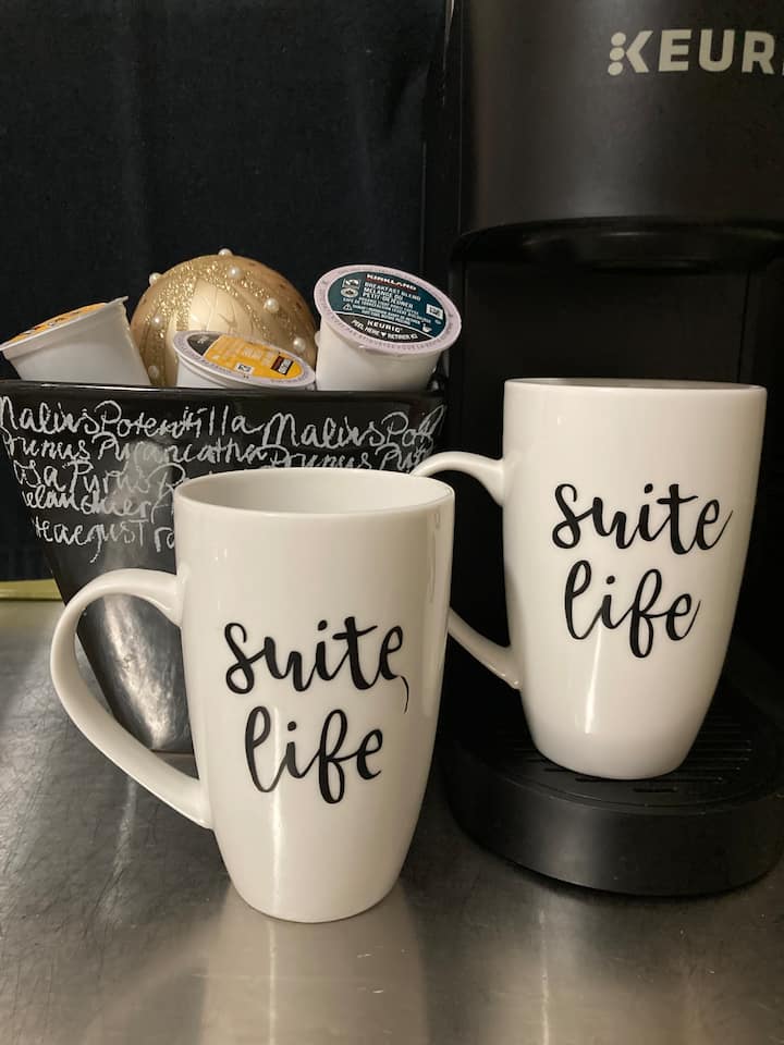 Suite Life #1 Tourist Home, 2 Bdrms, Steps To Lake - Peterborough, Canadá