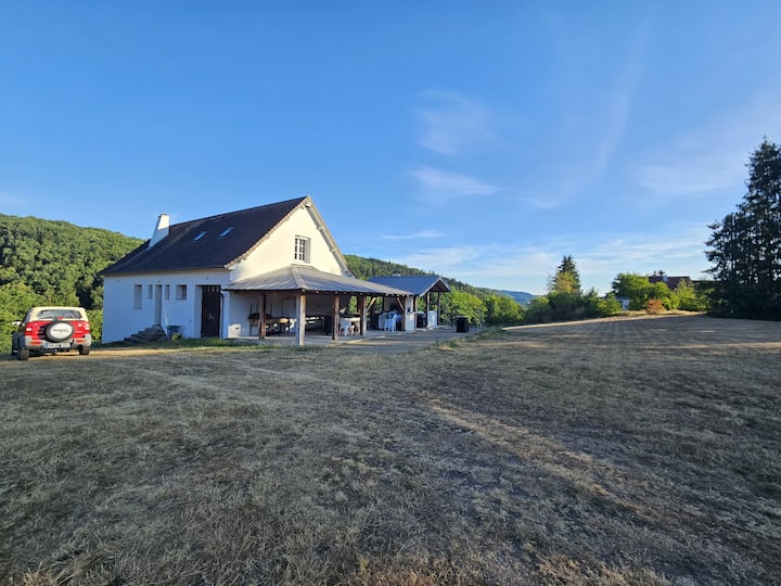 Grande Maison Au Coeur Des Volcans Et Lacs - Puy-de-Dôme