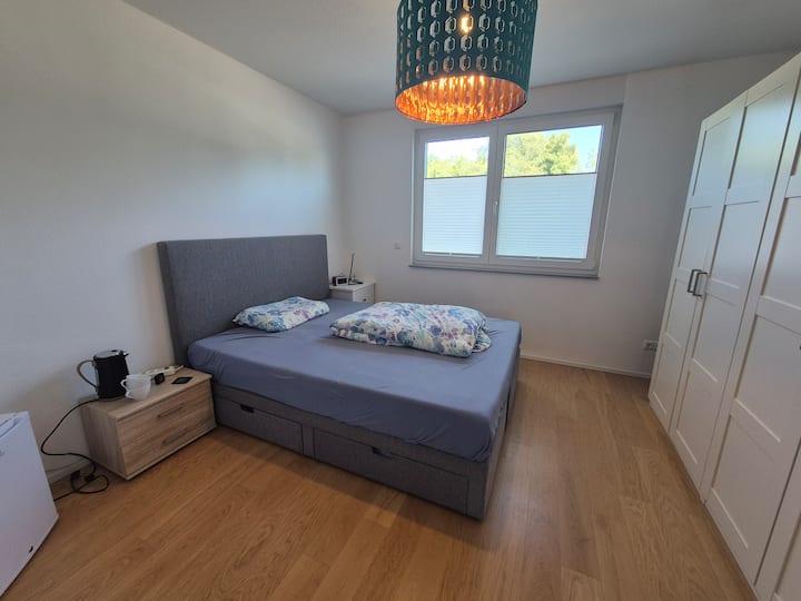Simple Room Near Konrad-adenauer-platz In Beuel - Bonn