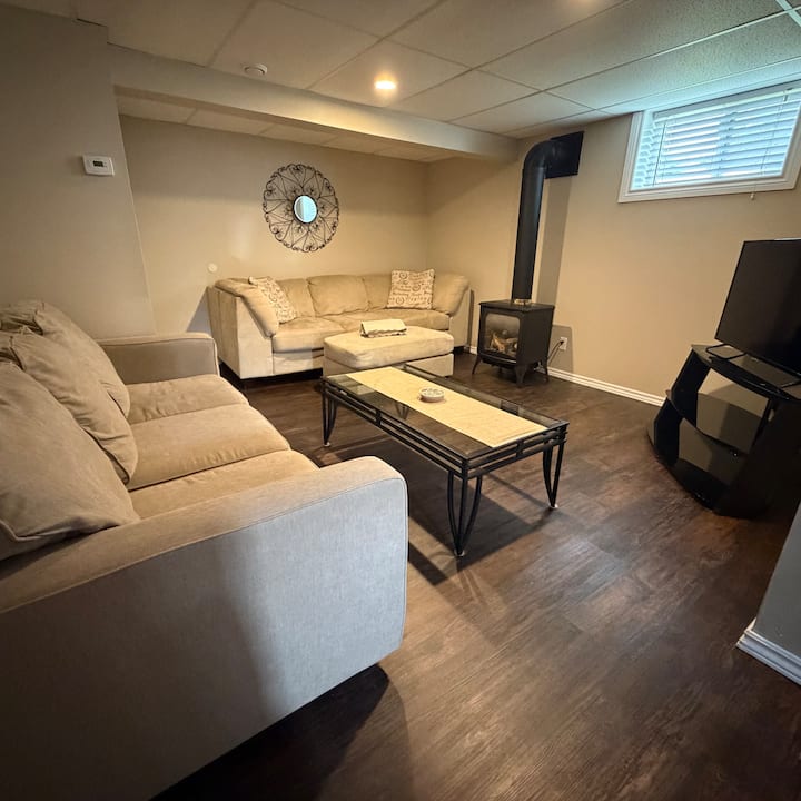 Modern & Spacious 1 Bedroom Suite With Parking - Thunder Bay