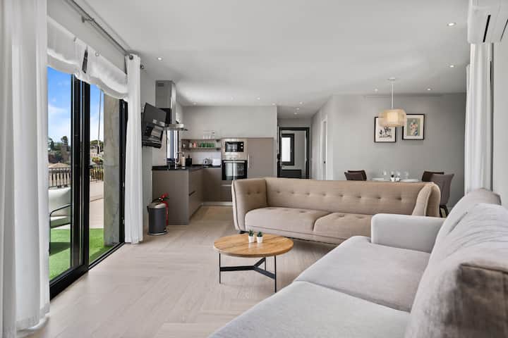 Suite 414. Modern Living, Big Terrace & Sea Views - Mijas