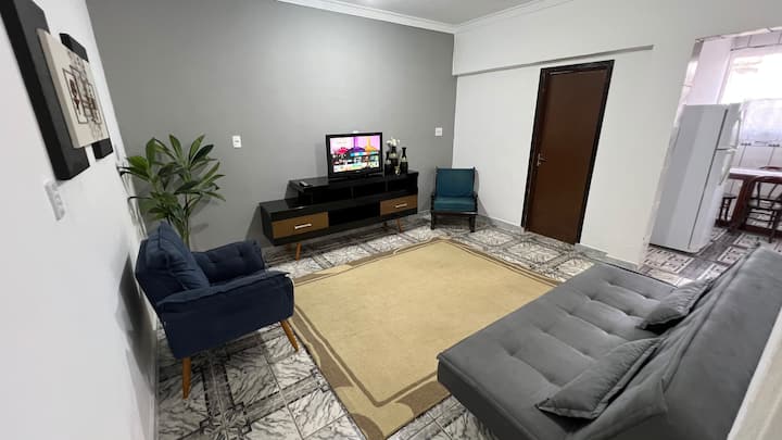 Casa Ampla Com Três Quartos Sendo Um Conjugado. - Piracicaba