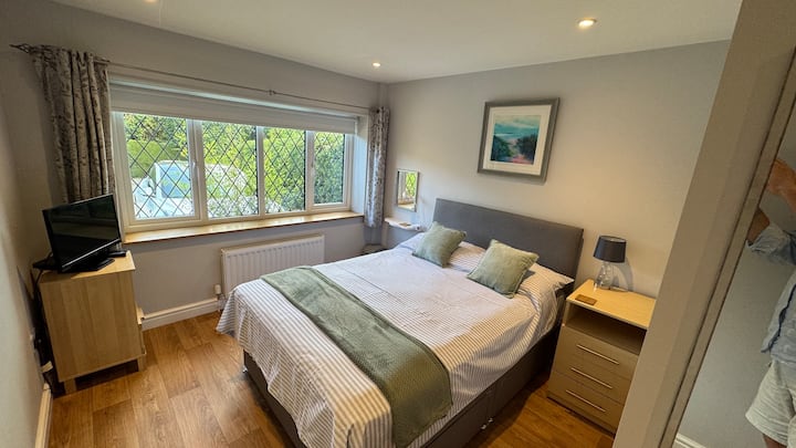 Self-contained Apartment With Private Entrance - Abergavenny