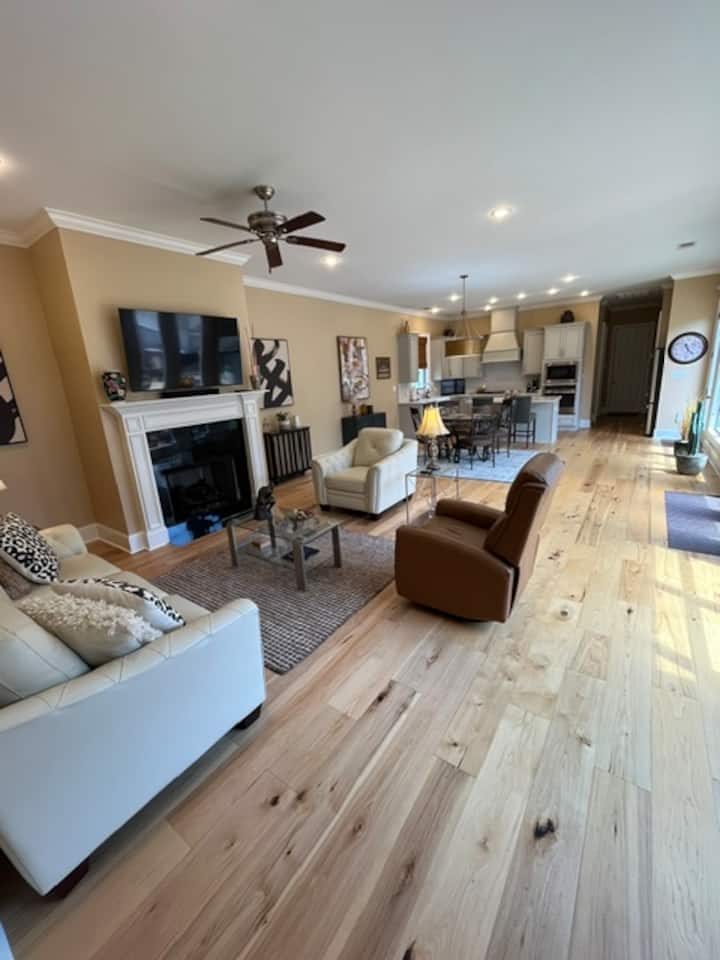 4 Bedroom Home In Oxford - Oxford, MS