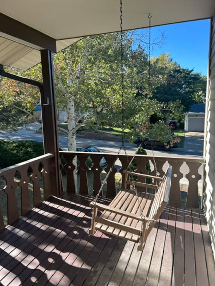 Updated Mid-century Green Mountain Home - Morrison, CO