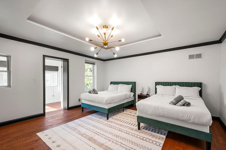 Elegant Reservoir Hill Home With Parking Sleeps 8 - 볼티모어