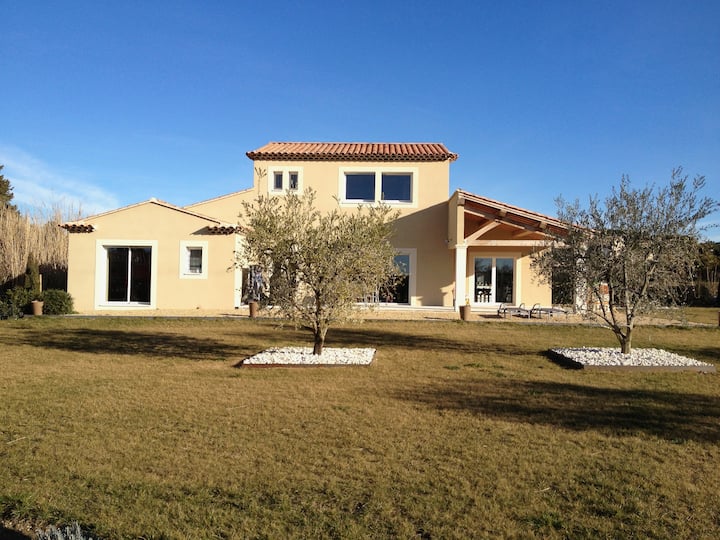 Villa 180 M² · Vue Luberon · Parc Clos 2500 M² - Cavaillon