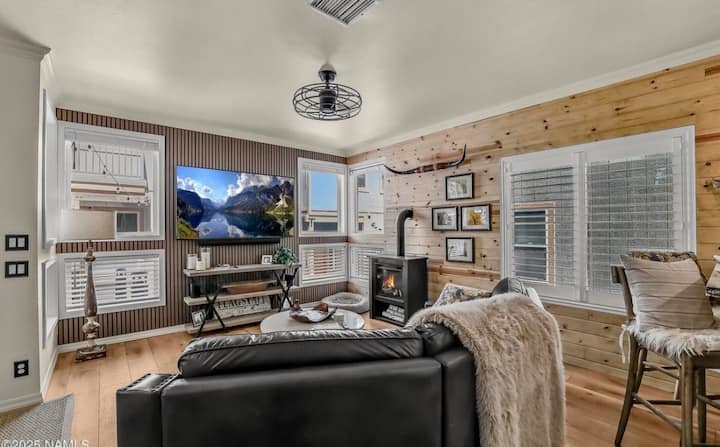 Beautiful, Bright, Serene, Updated, Comfy Getaway - Flagstaff, AZ