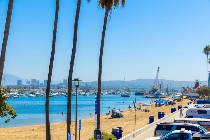 Baby Beach 3br, Walk To Everything W/parking & Ac! - Newport Beach, CA