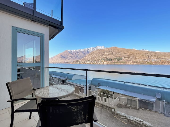Lakeview Townhouse | Relax Above Queenstown - Arrowtown