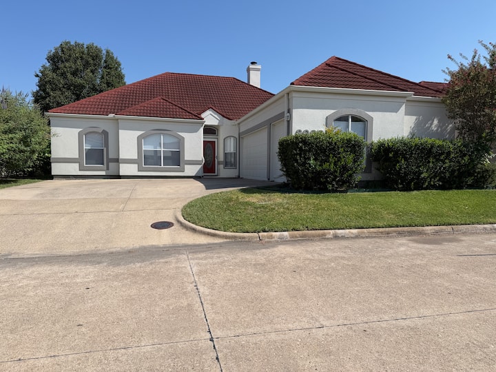 Rockwall Retreat | Gated Community | Golf & Pool - Rockwall, TX