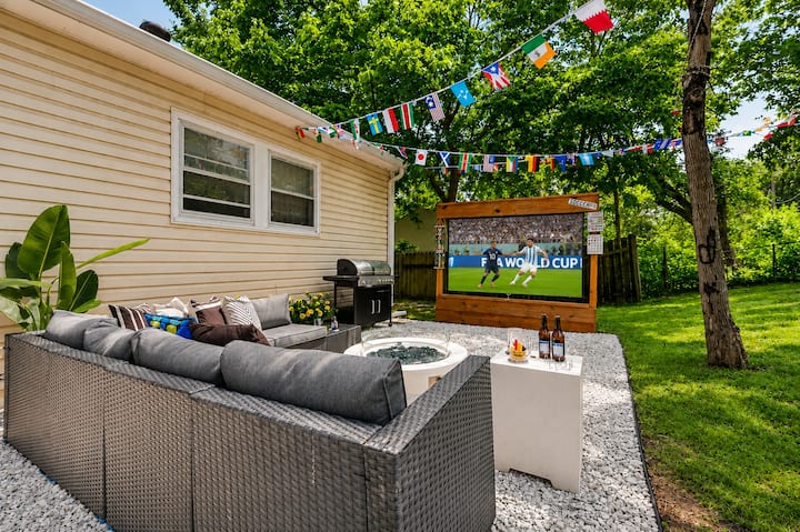 5br Near Downtown  Cinema  Fire Pit  Grill - Kansas City, KS