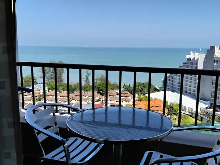 Batu Ferringhi Unit With Seaview And Poolview - Insel Penang