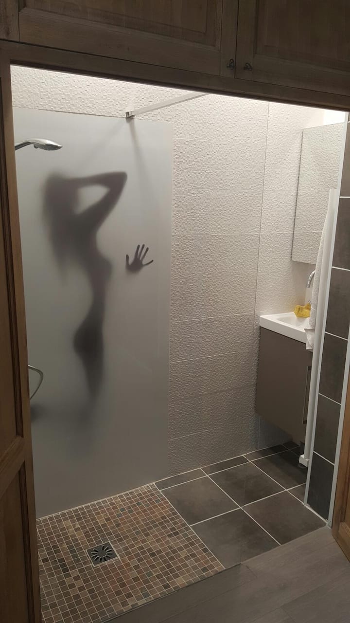 Chambre Tout Confort Indépendante Avec Salle D'eau - Gémenos