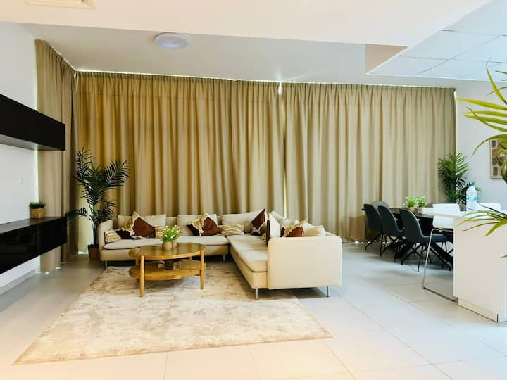 Villa In Marina - Dubai Marina