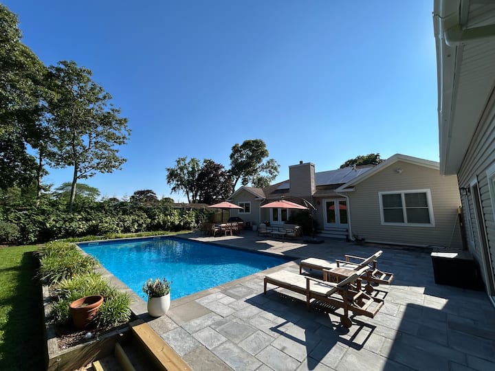 Tiana Shores Summer Getaway - Hampton Bays, NY