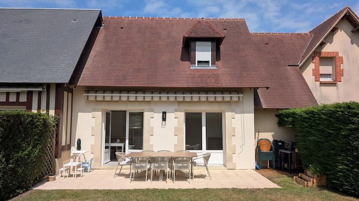 Charmante Maison Avec Jardin, Piscine Et Tennis - Deauville