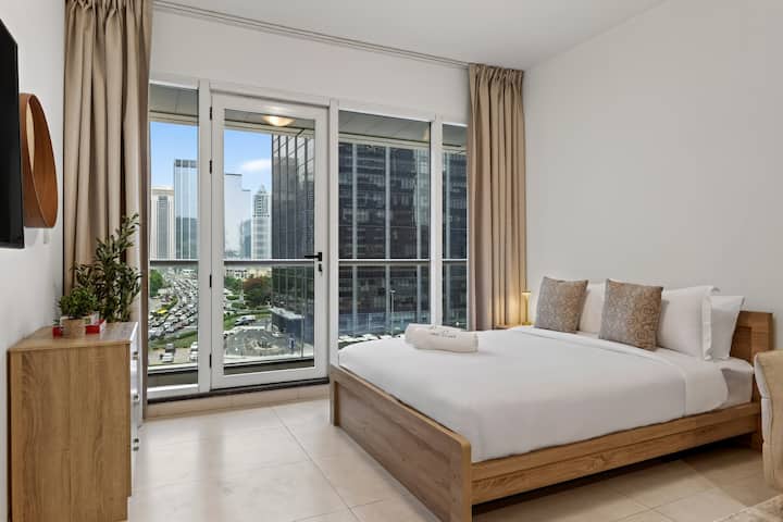 First Class |Studio| Cozy Jlt Escape | Near Metro - Dubai Marina